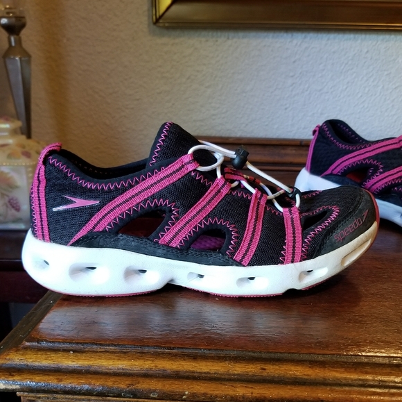 Speedo | Shoes | Speedo Toggle Shoes | Poshmark